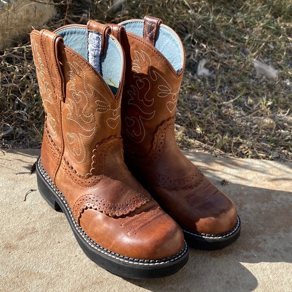 Ariat | Shoes | Ariat Fat Baby Low Rise Roper Boots Size 7 Western ...
